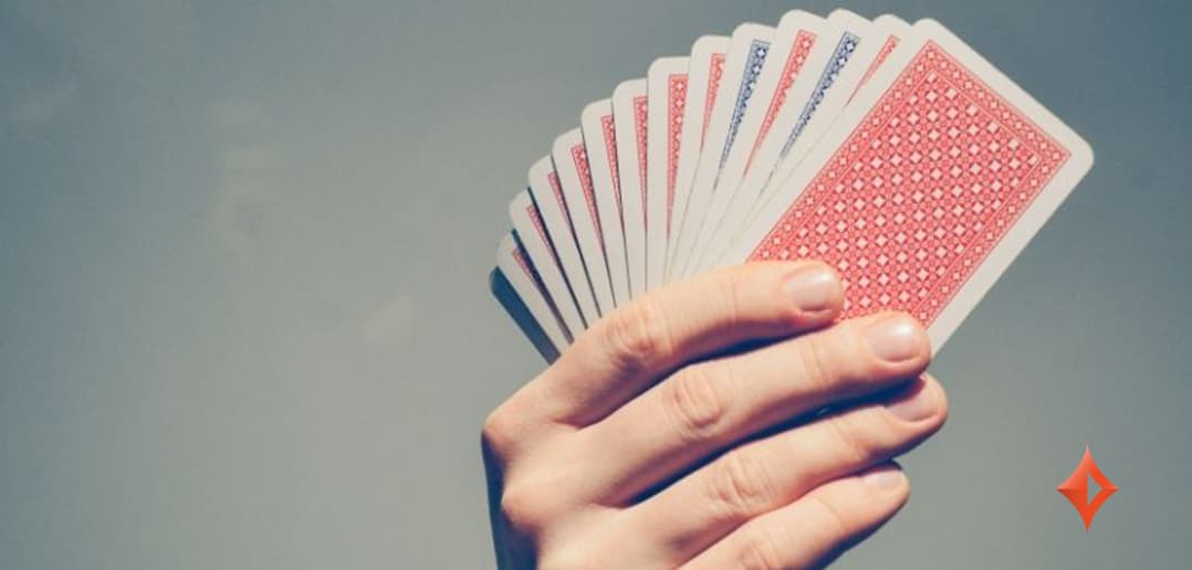 La mano del muerto: una curiosa historia de poker